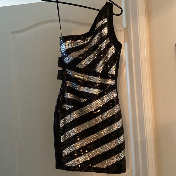 2B Bebe | Dresses | Stunning Mini Limited Edition Dress From Bebe With ...